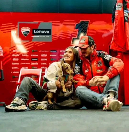 Pecco Bagnaia, juara dunia MotoGP dan pemenang Emilia Romagna GP 2024, terus menarik perhatian ...