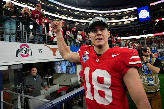 "Ohio State Quarterback Sensation Will Howard Honored with Prestigious ...