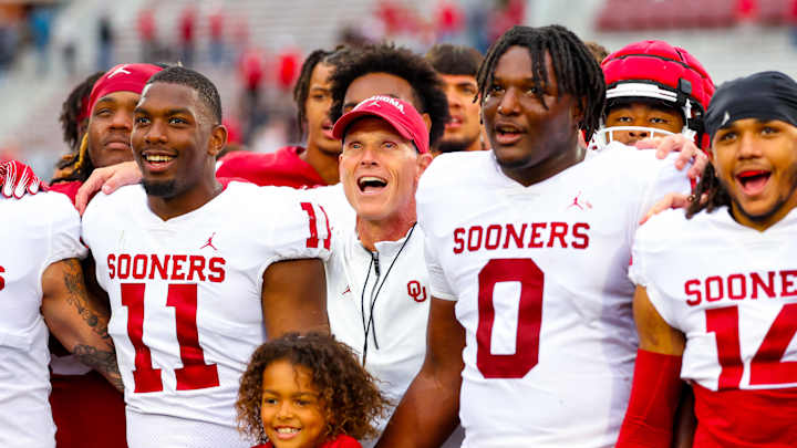 "BREAKING NEWS: Oklahoma Sooners Football Team Receives a Motivational ...